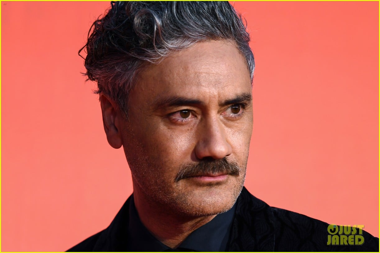 Taika Waititi Joins the Young 'Jojo Rabbit' Stars at London Premiere ...