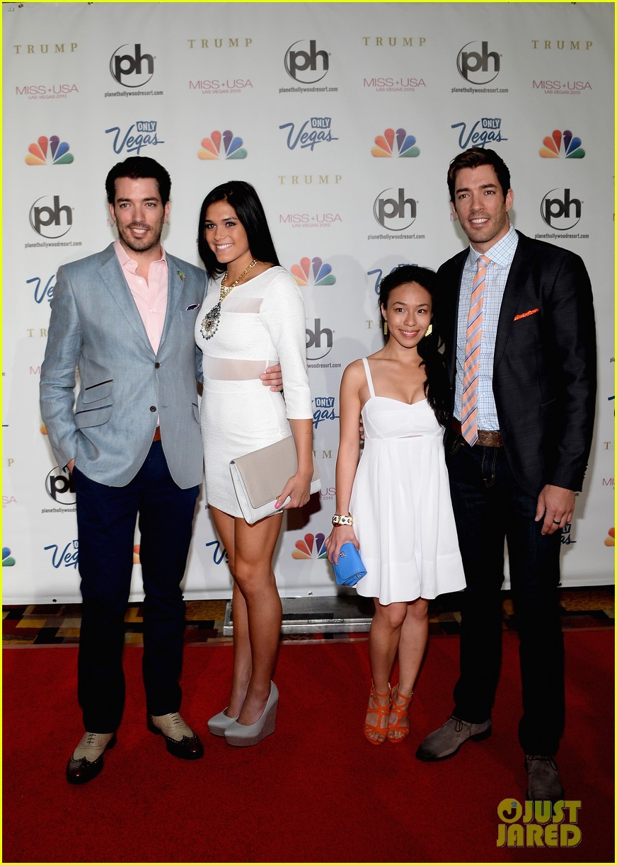 Josh Duhamel Packs on PDA with Miss World America's Audra Mari in New ...