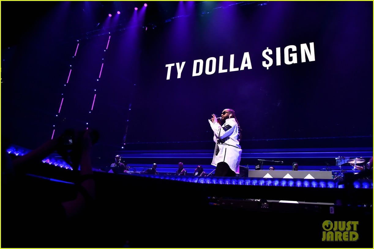 Alicia Keys Takes 'Kimmel' Audience To Tidal X Rock the Vote Concert ...