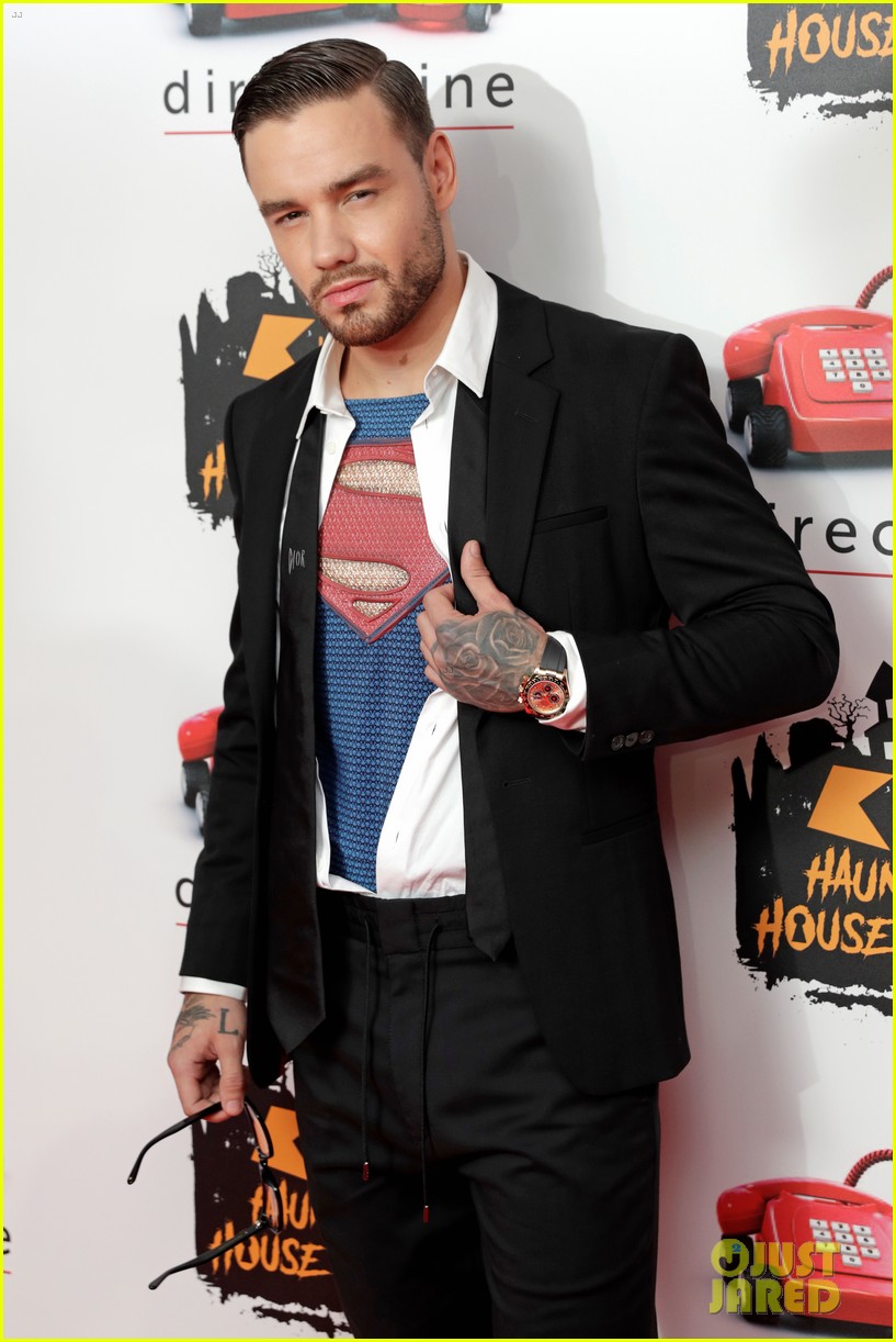 Liam Payne Dresses Up as Clark Kent at Early Halloween Party: Photo ...