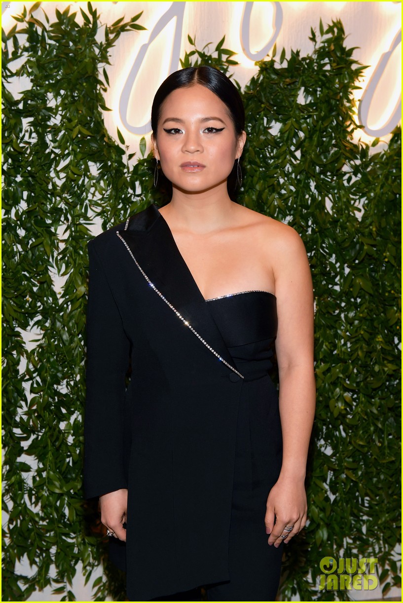 Elizabeth Olsen Launches Second Season of Her Facebook Watch Series ...