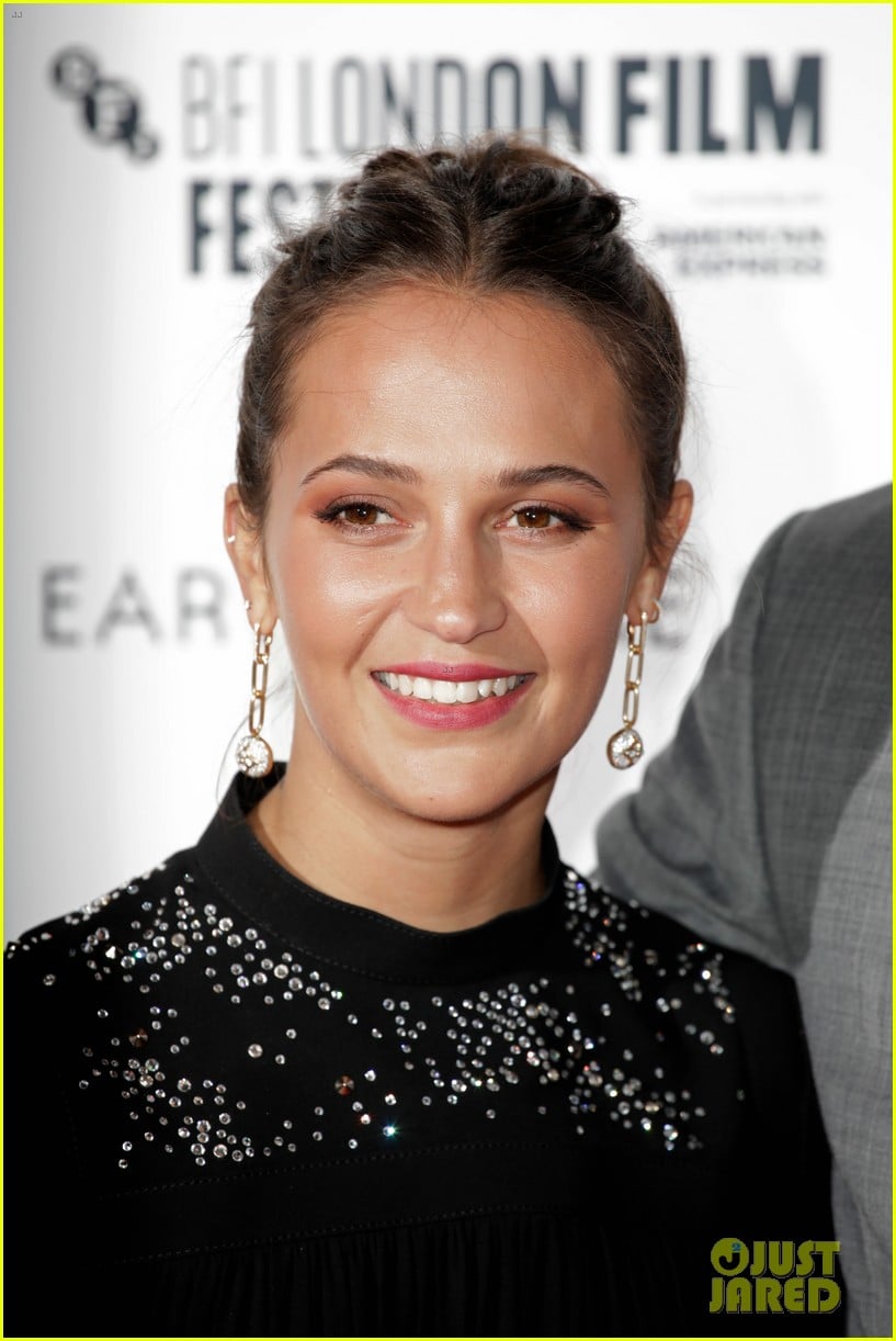 Alicia Vikander Premieres New Movie 'Earthquake Bird' in London: Photo ...