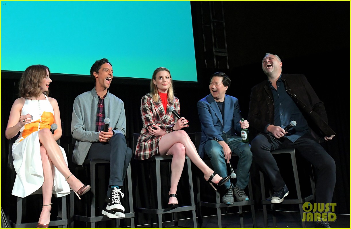 Alison Brie & 'Community' Cast Pledge For Movie If Creator Dan Harmon ...