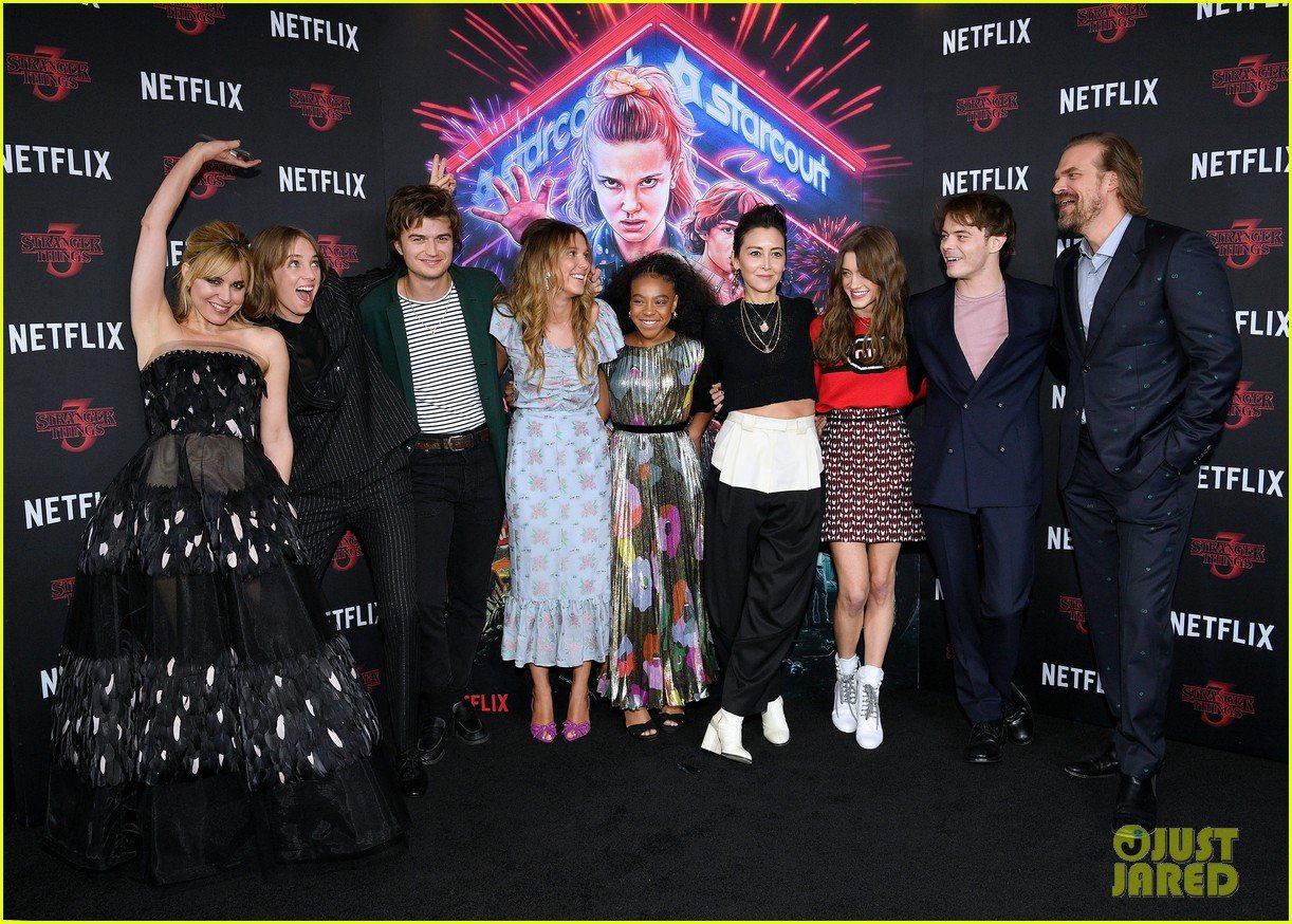 'Stranger Things' Cast Gets Silly at Season 3 NYC Screening: Photo ...