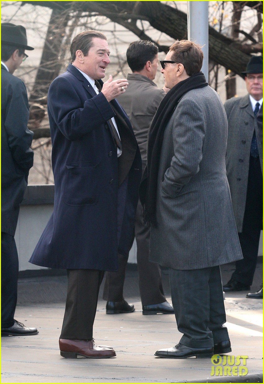 Here's How Robert De Niro Looks So Tall in 'The Irishman': Photo ...