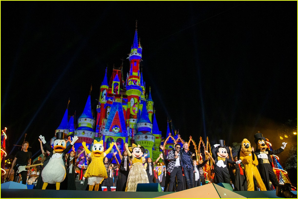 Disney's Magical Holiday Celebration - Performers, Songs & Hosts ...