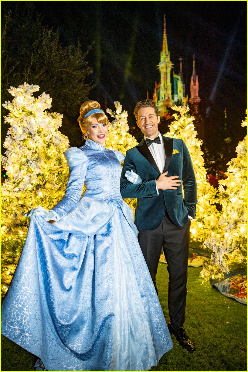 Disney's Magical Holiday Celebration - Performers, Songs & Hosts ...