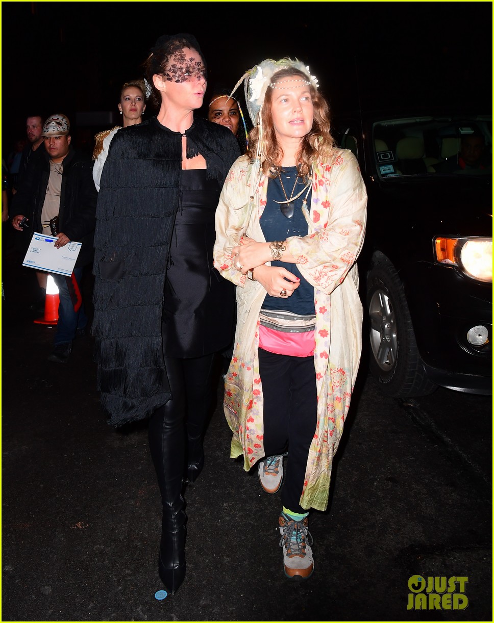 Drew Barrymore & Stella McCartney Hit the Town for Halloween!: Photo ...