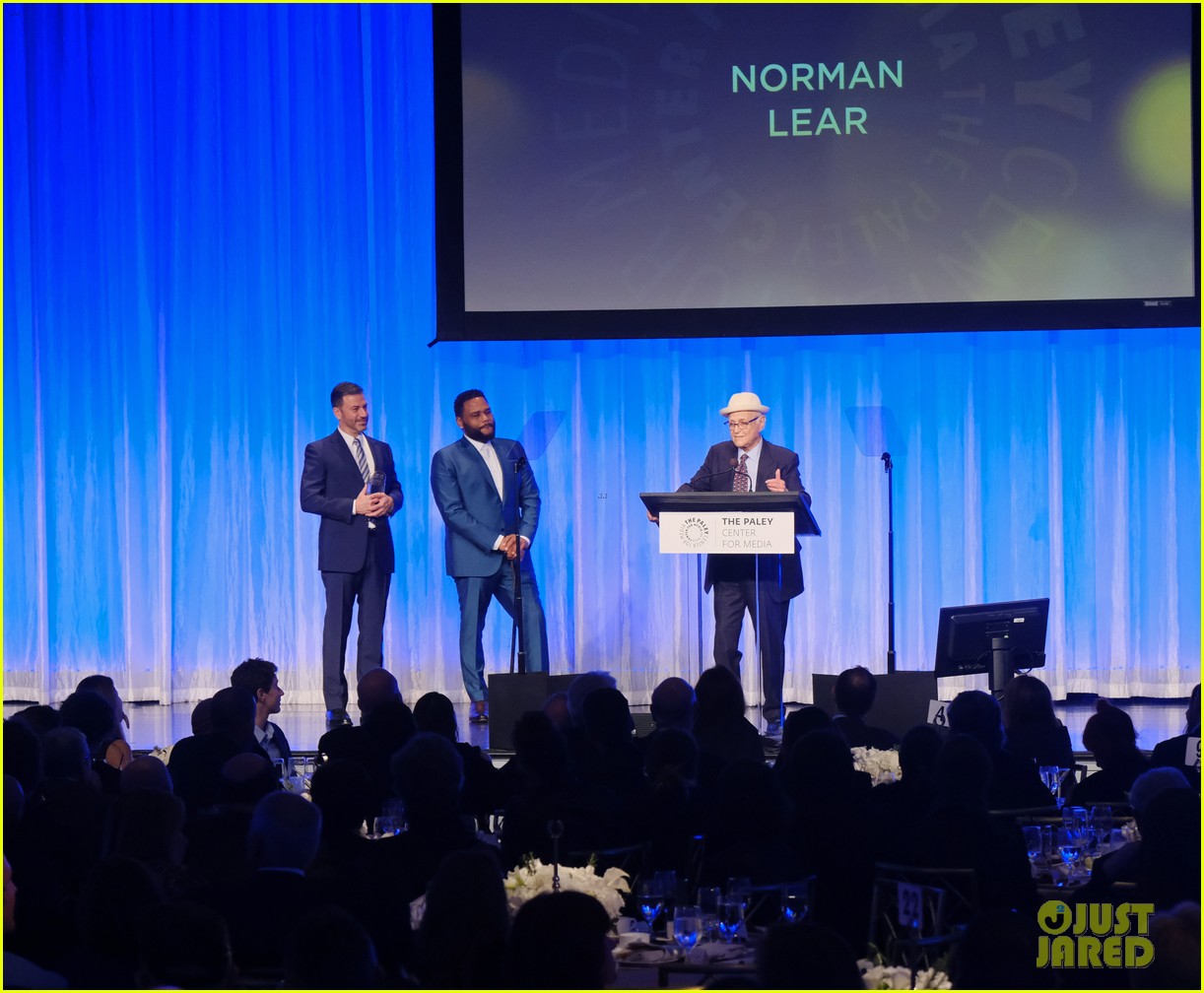 Allison Janney, Kristin Chenoweth & More Help Honor Comedy Legends at ...