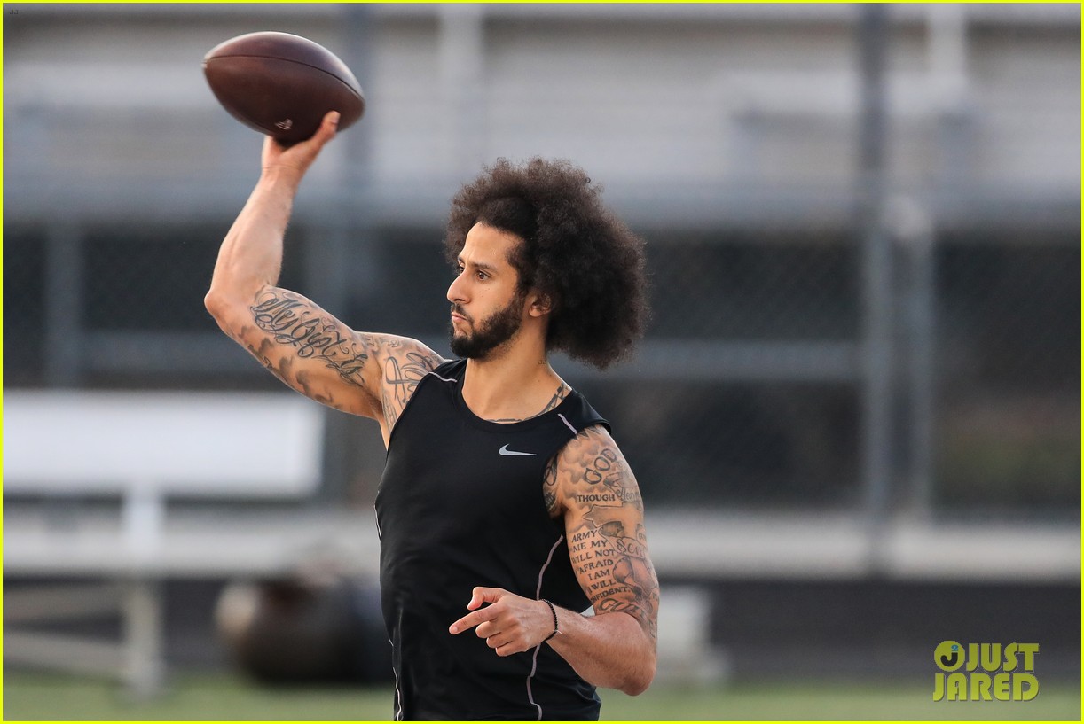 Colin Kaepernick Bares Buff Biceps During NFL Workout in Atlanta: Photo ...