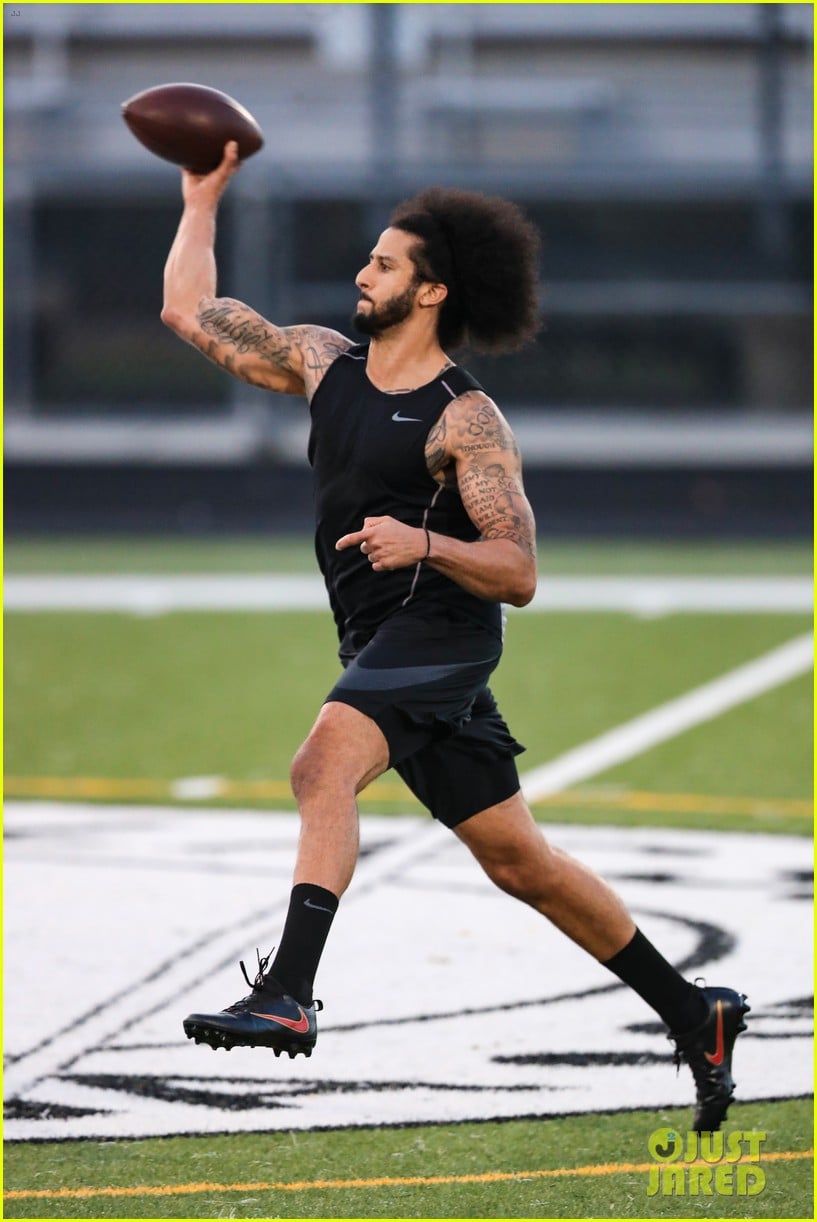Colin Kaepernick Bares Buff Biceps During NFL Workout in Atlanta: Photo ...