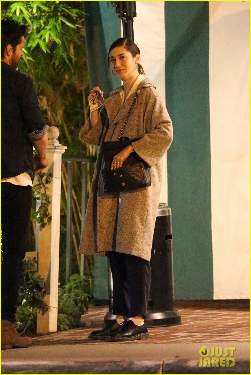 Lizzy Caplan Enjoys Rare Night Out with Husband Tom Riley in West ...