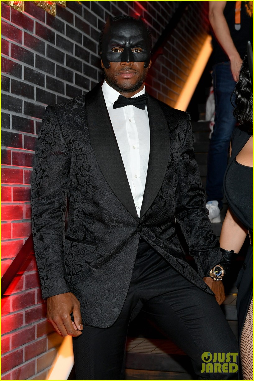 Maluma Is a Sexy Masked Man at Heidi Klum's Halloween Party: Photo ...