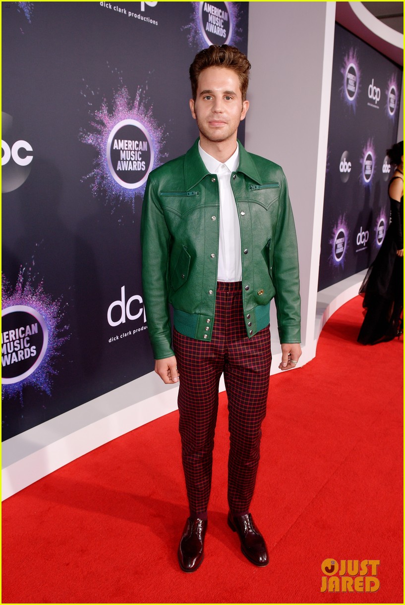 Ben Platt, Jharrel Jerome, & Patrick Schwarzenegger Show Off Their Cool ...