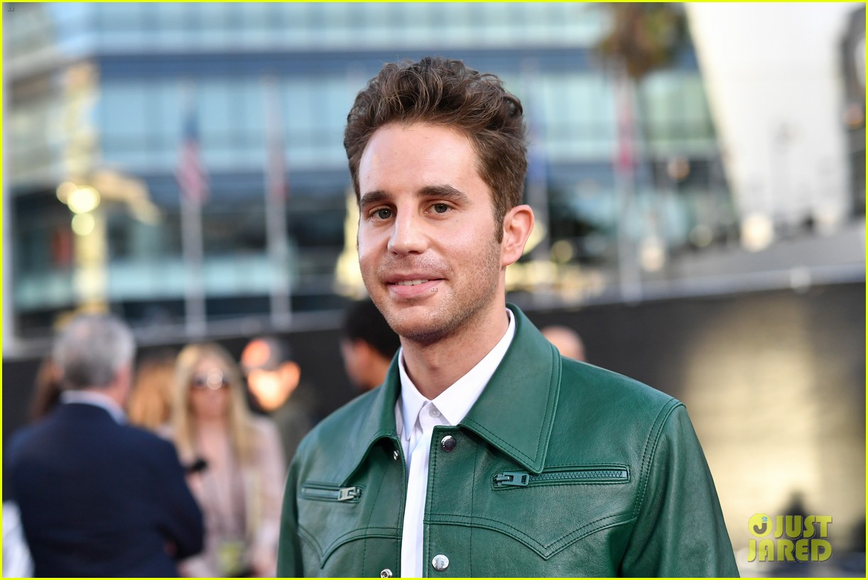 Ben Platt, Jharrel Jerome, & Patrick Schwarzenegger Show Off Their Cool ...