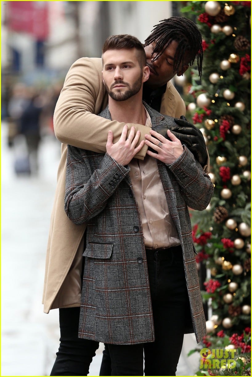 NFL Player Ryan Russell Flaunts PDA with Boyfriend Corey O'Brien in ...