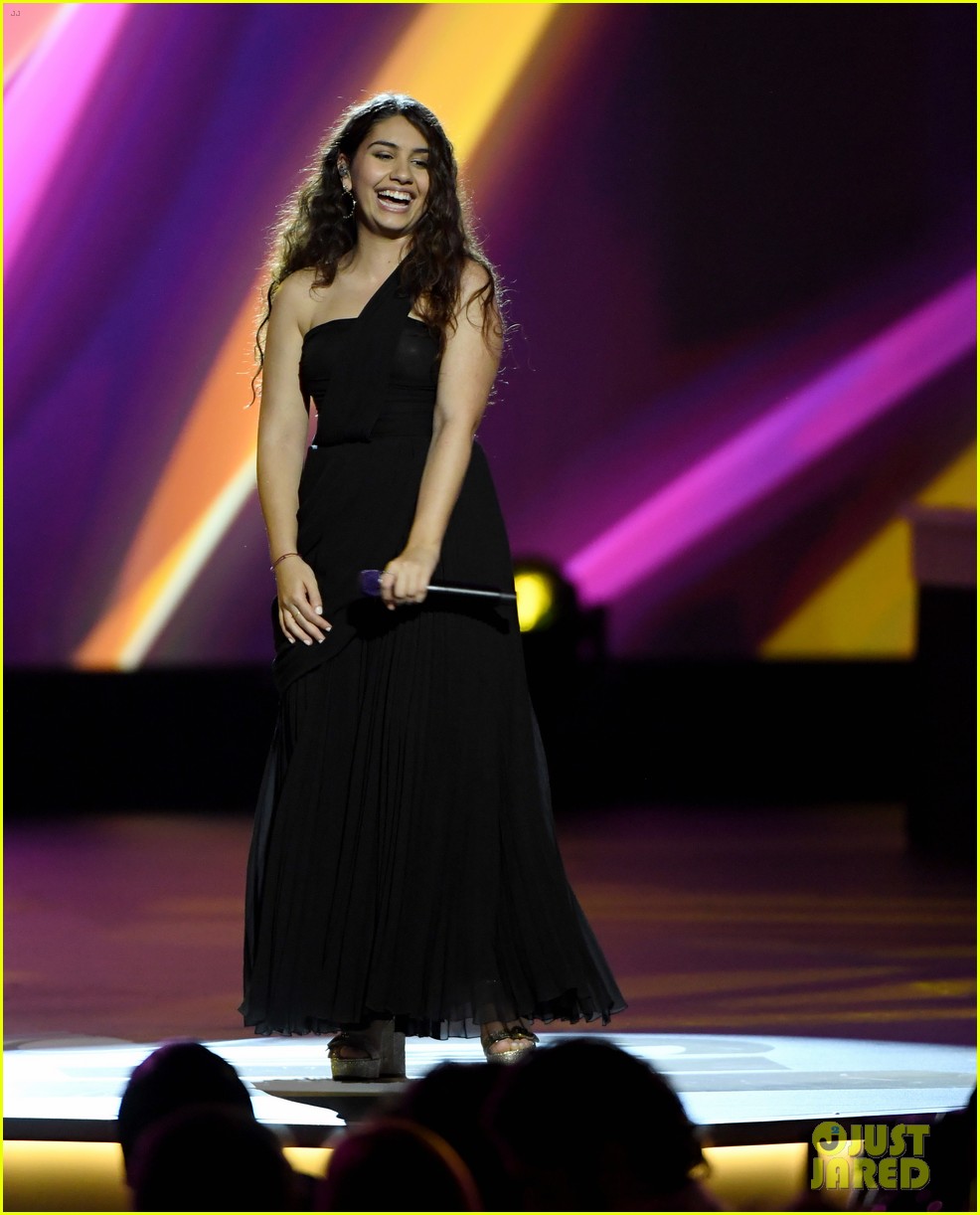 Alessia Cara & Sofia Carson Stun at Latin Recording Academy's 2019 ...