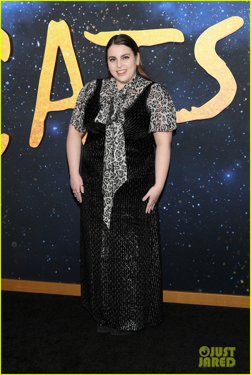 Beanie Feldstein & Girlfriend Bonnie Chance Roberts Make Red Carpet ...