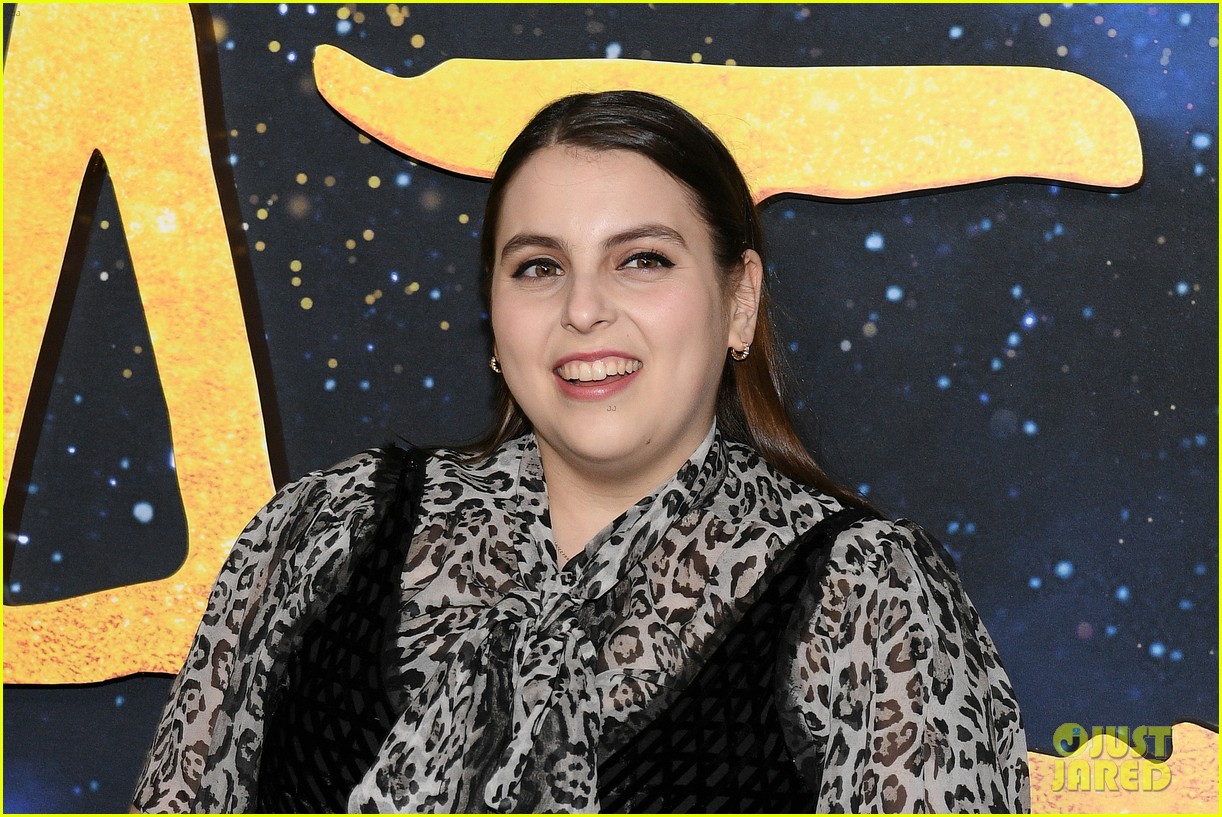 Beanie Feldstein & Girlfriend Bonnie Chance Roberts Make Red Carpet ...