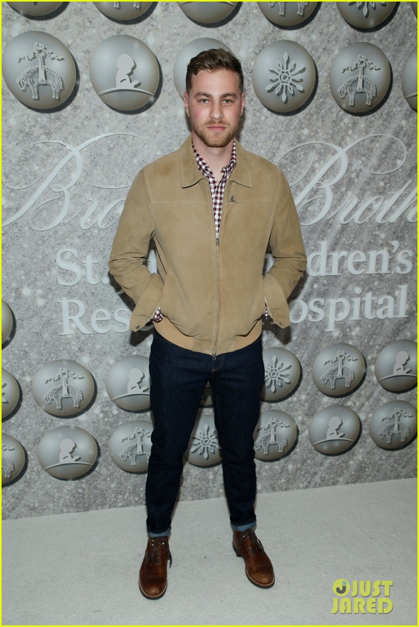 Behati Prinsloo, Jaime King, & More Stars Ring In the Holiday Season ...