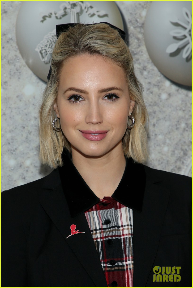 Behati Prinsloo, Jaime King, & More Stars Ring In the Holiday Season ...