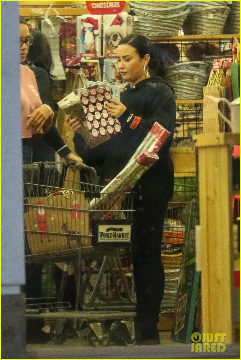 Demi Lovato Picks Up Some Gift Wrapping Paper Ahead of Christmas: Photo ...