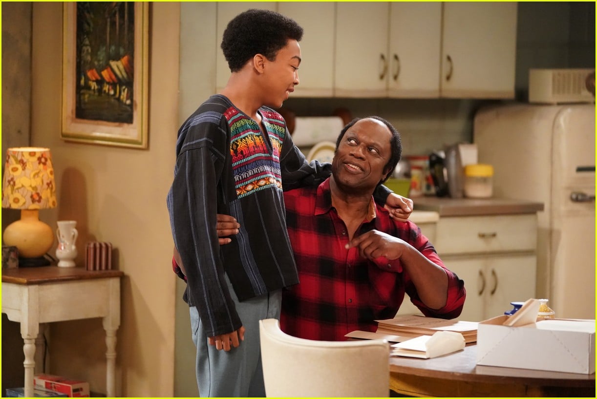 Watch Patti LaBelle & Anthony Anderson Sing the 'Good Times' Theme Song ...