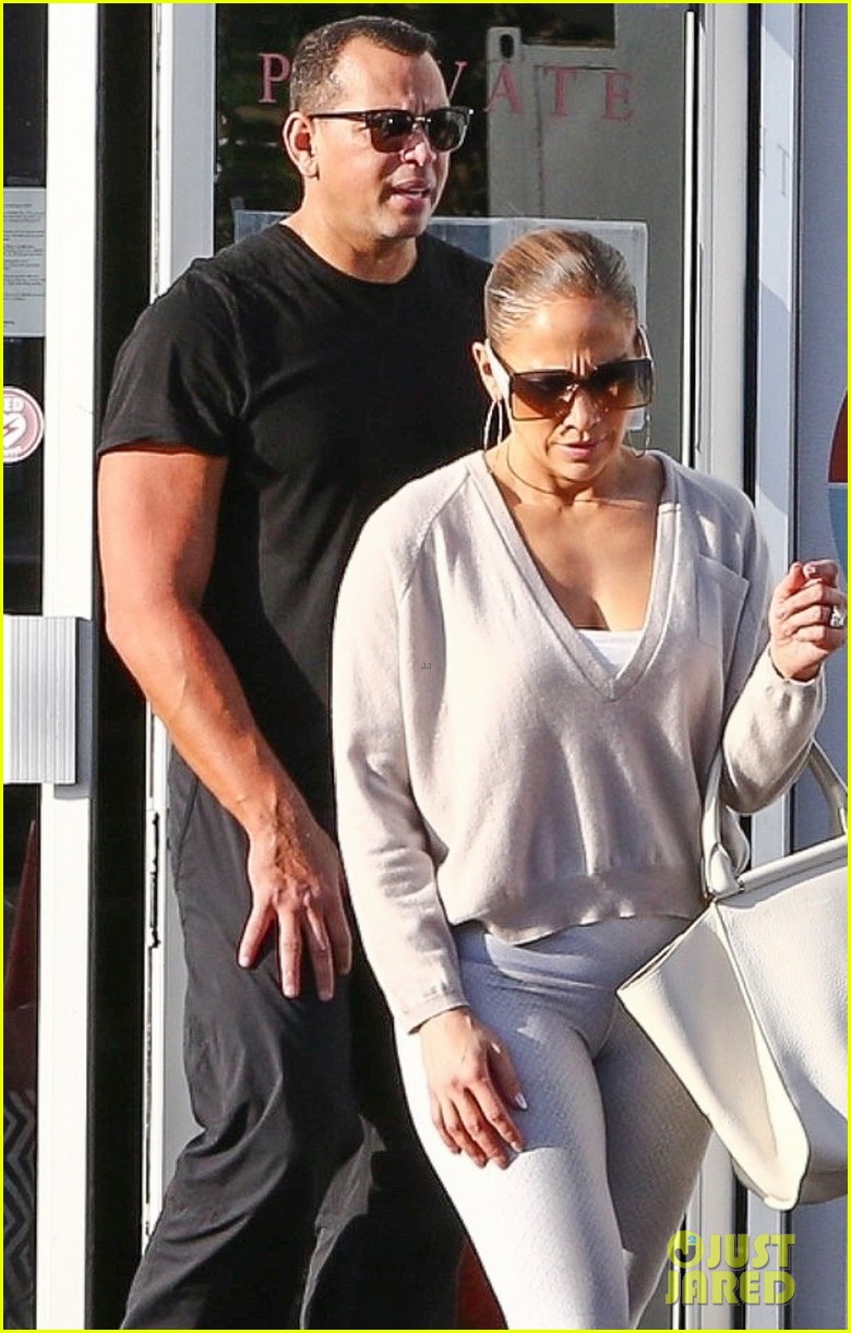 Jennifer Lopez Shares Her Reaction to Golden Globe Nomination!: Photo ...