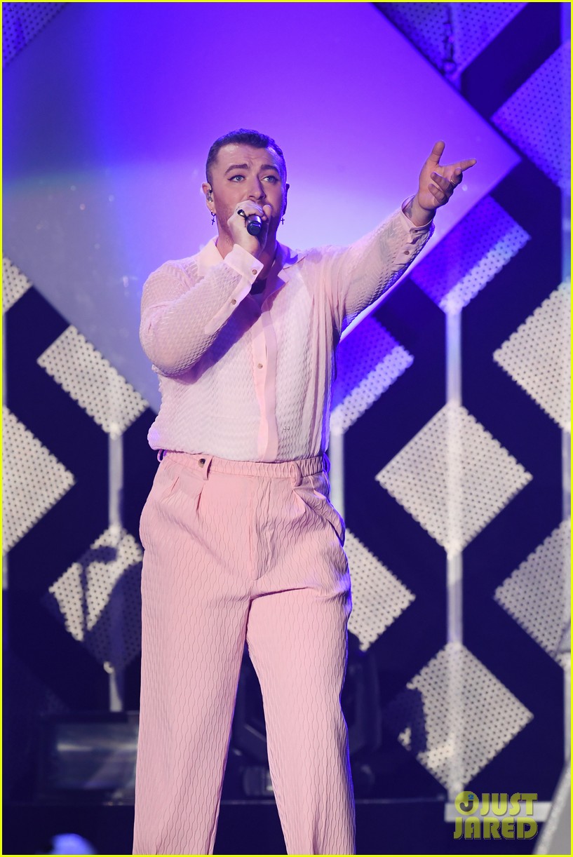 Lizzo & Sam Smith Get Festive at L.A.'s Jingle Ball Concert!: Photo ...