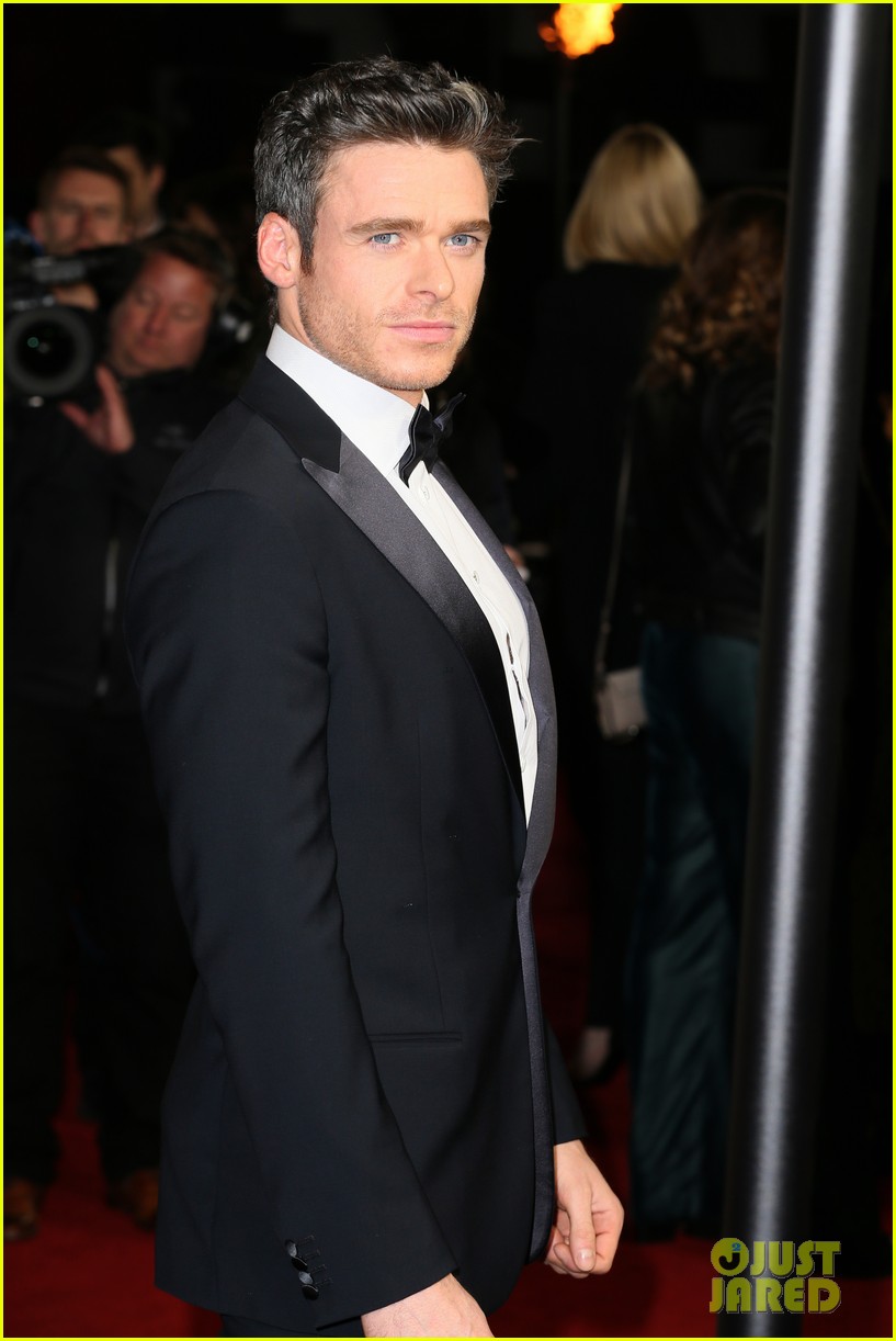 Richard Madden & George MacKay Suit Up for '1917' World Premiere in ...