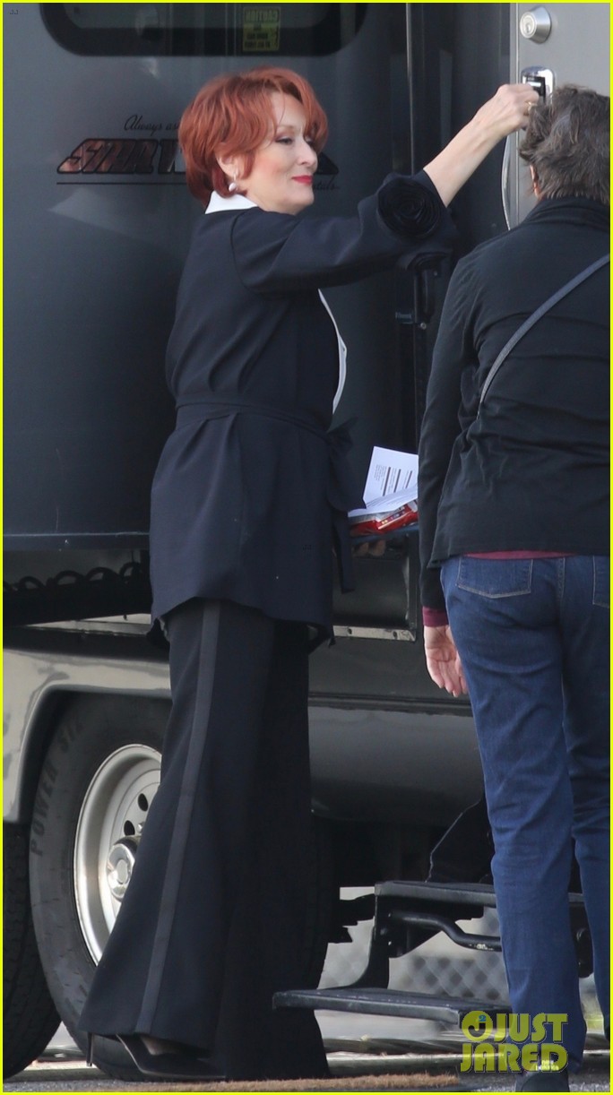 Meryl Streep Spotted in Her Red Wig on 'The Prom' Movie Set!: Photo ...