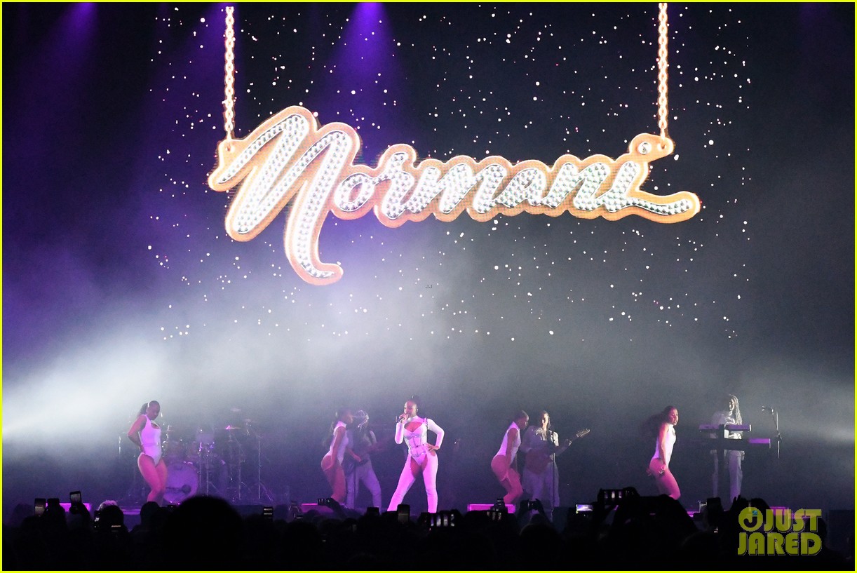 Sam Smith & Normani Perform 'Dancing With A Stranger' Collab Live For ...