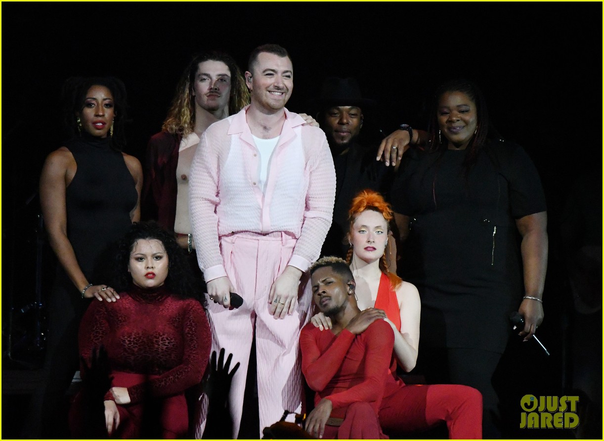 Sam Smith & Normani Perform 'Dancing With A Stranger' Collab Live For ...