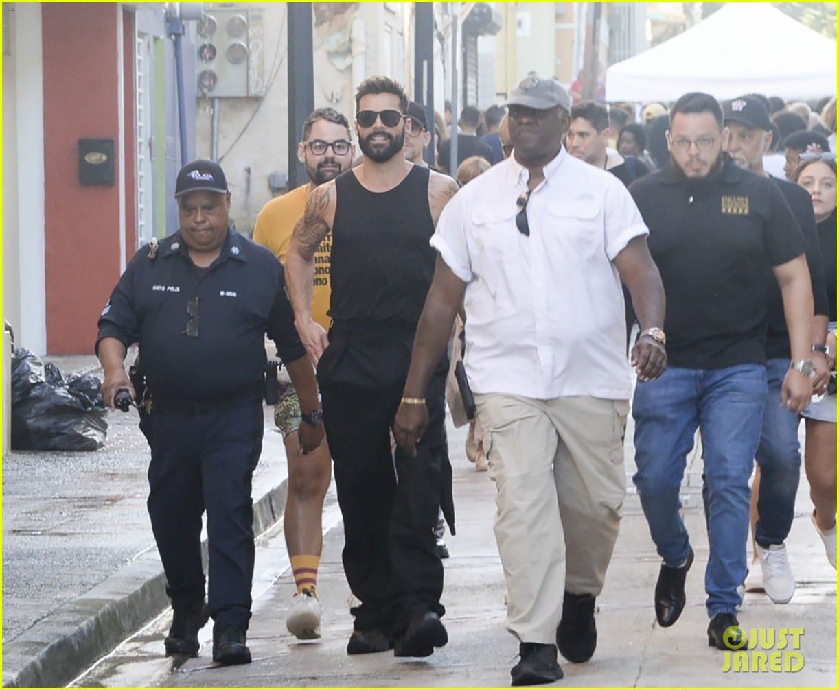 Ricky Martin Looks Hot Filming 'Cántalo' Music Video in Puerto Rico ...