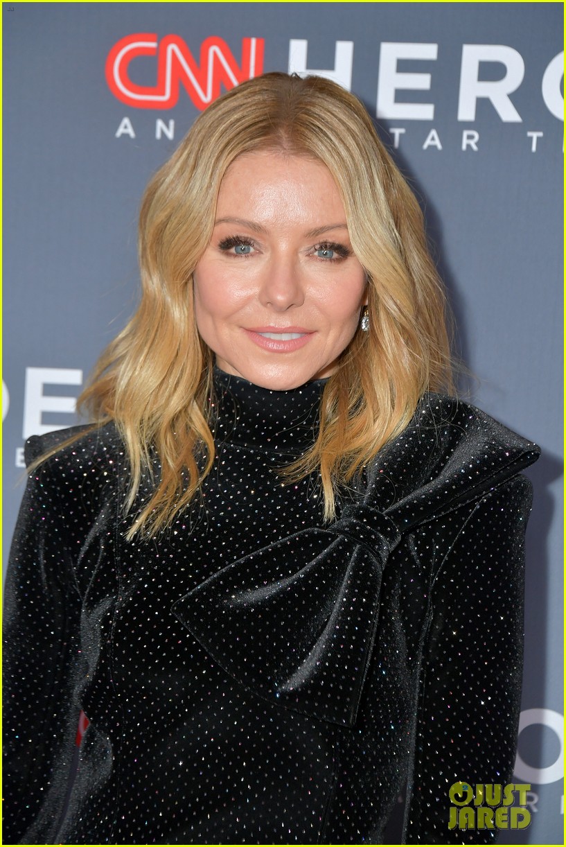 Kelly Ripa & Anderson Cooper Host CNN Heroes Awards 2019: Photo 4400278 ...