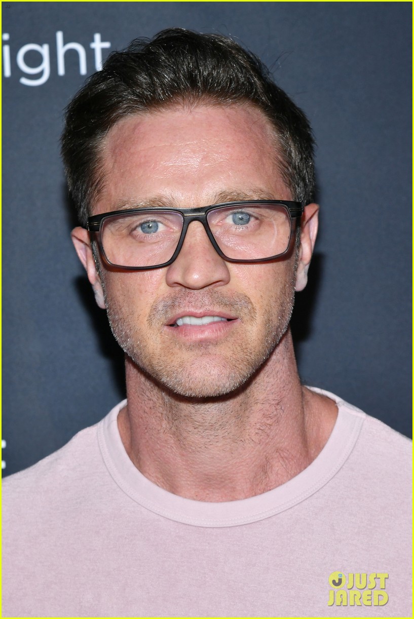 Devon Sawa Received a Disturbing 'Fan' Letter at His Home: Photo ...