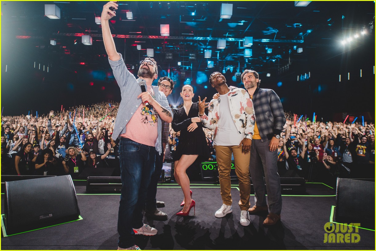 'Star Wars' Cast Promote 'The Rise of Skywalker' at Brazil Comic-Con ...