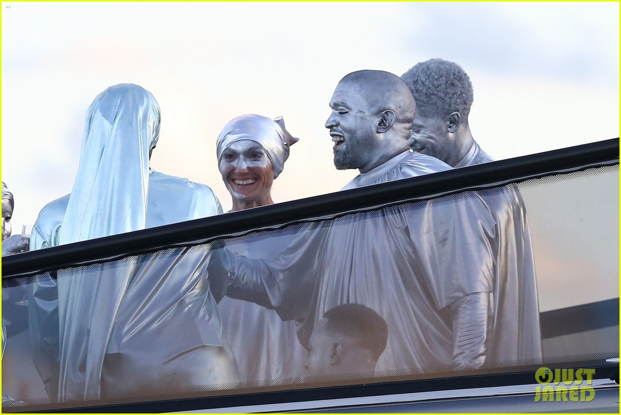 Kanye West Gets Covered in Silver Paint for 'Mary' Opera Performance in ...