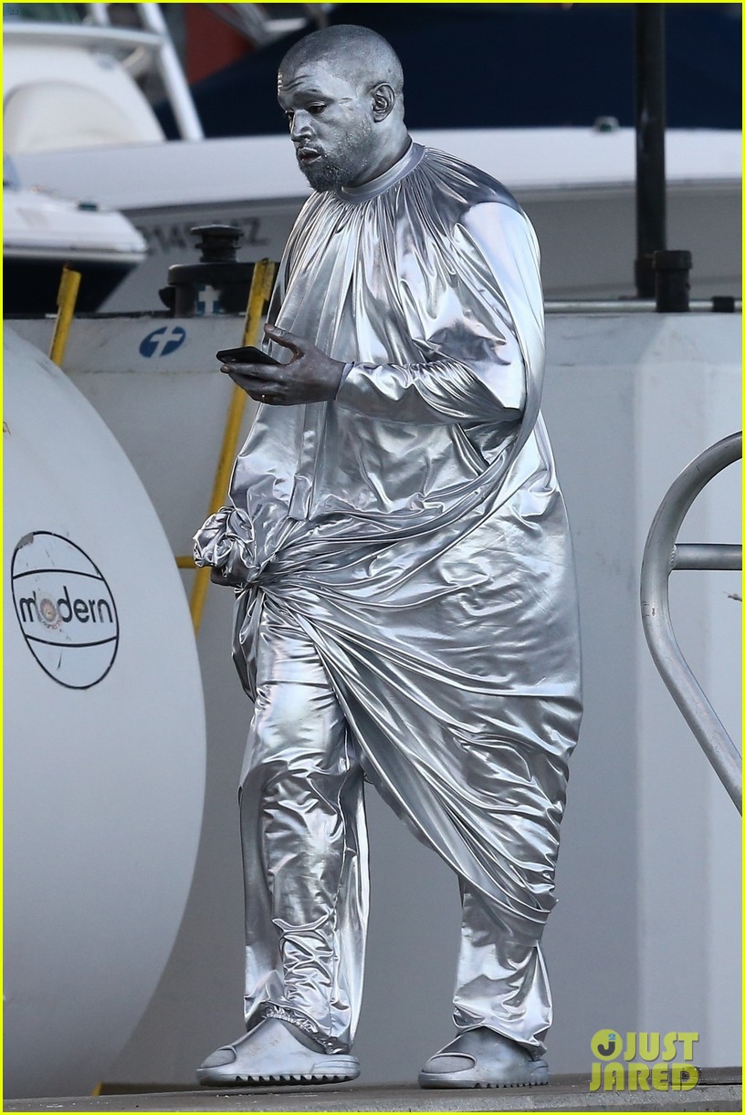 Kanye West Gets Covered in Silver Paint for 'Mary' Opera Performance in ...