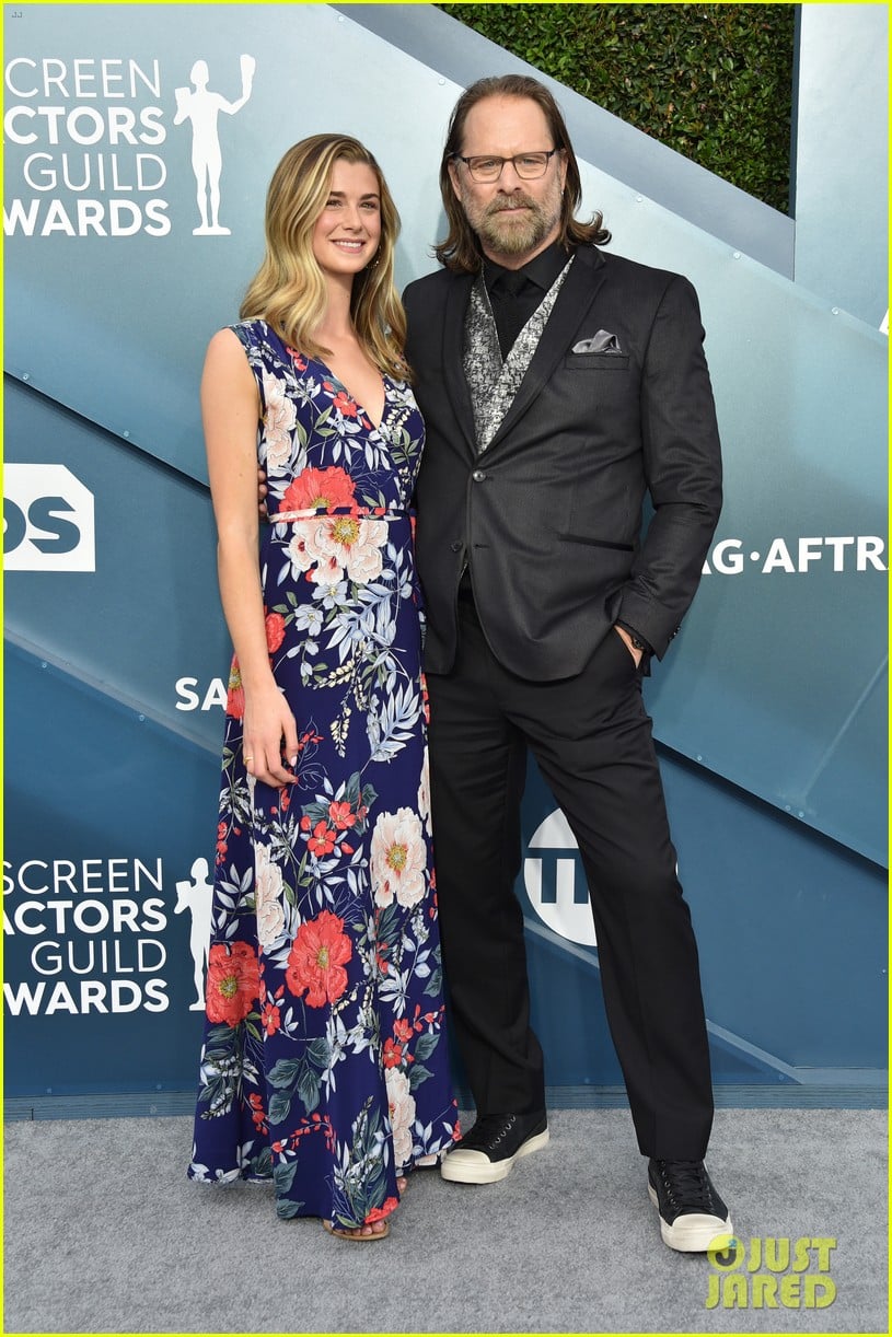 Alexander Skarsgard Suits Up For SAG Awards 2020!: Photo 4418678 ...