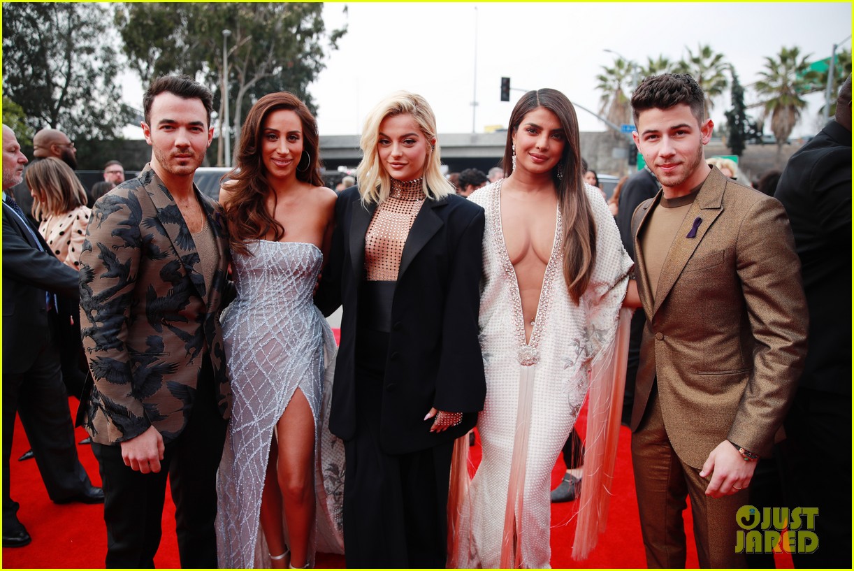 Bebe Rexha Stuns In Black & Silver Chainlink Top at Grammys 2020 ...