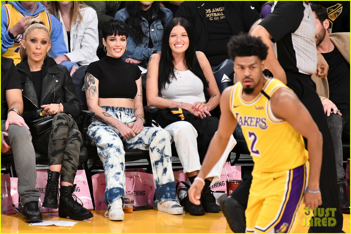 Courtney Cox, Emily Ratajkowski & More Have Night Out at Star-Studded ...