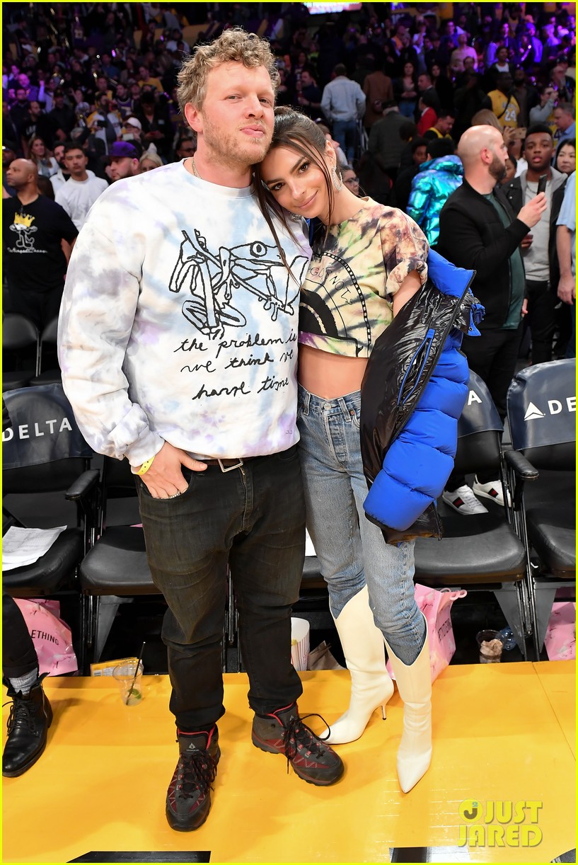 Courtney Cox, Emily Ratajkowski & More Have Night Out at Star-Studded ...