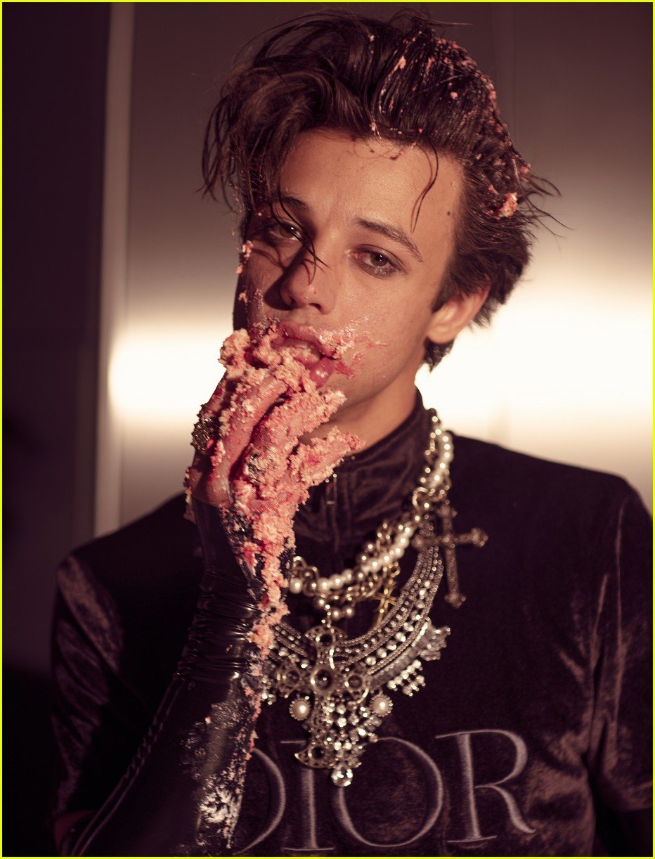 Cameron Dallas Strips Down to His Underwear for 'Mood' Photo Shoot ...