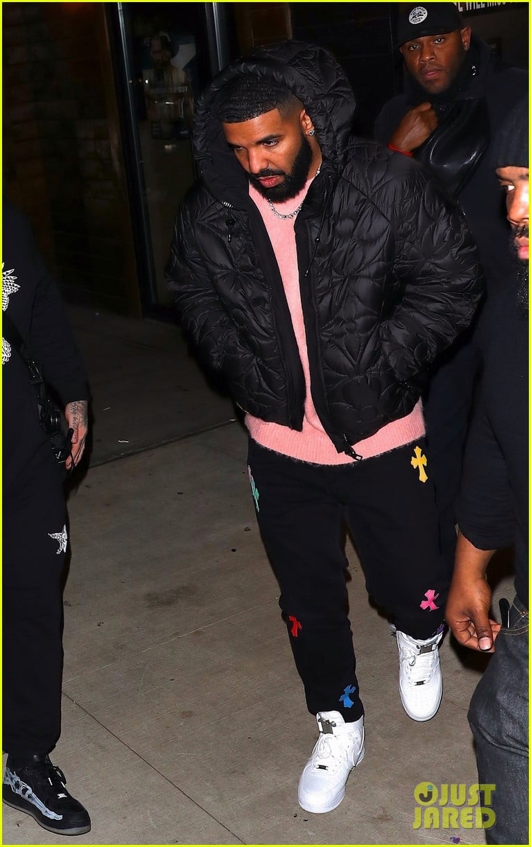 Drake Parties with Friends in New York City!: Photo 4417644 | Drake ...