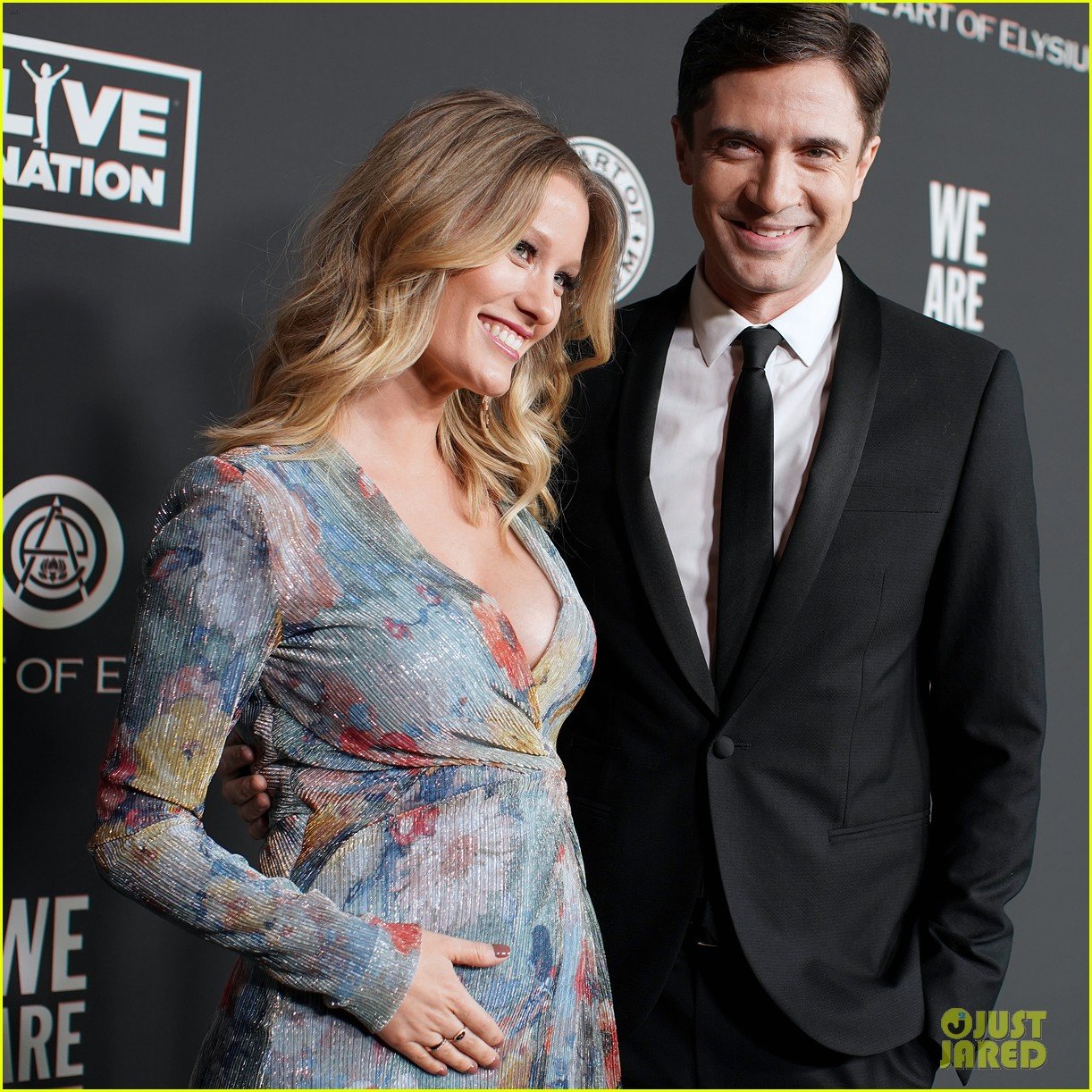 Topher Grace & Wife Ashley Announce They're Expecting Second Child ...