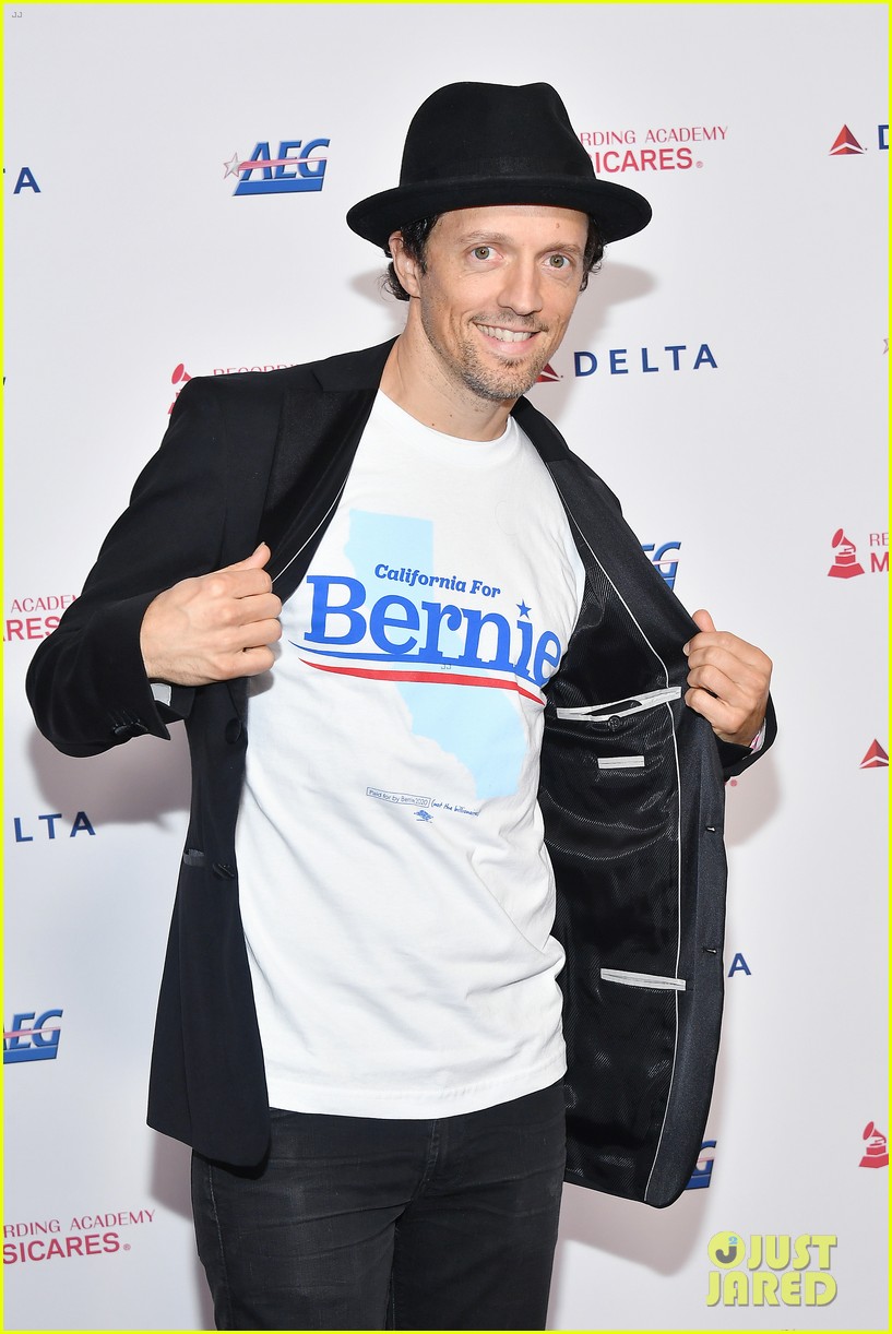 Johnny Depp, Alice Cooper, John Legend & More Honor Aerosmith at ...