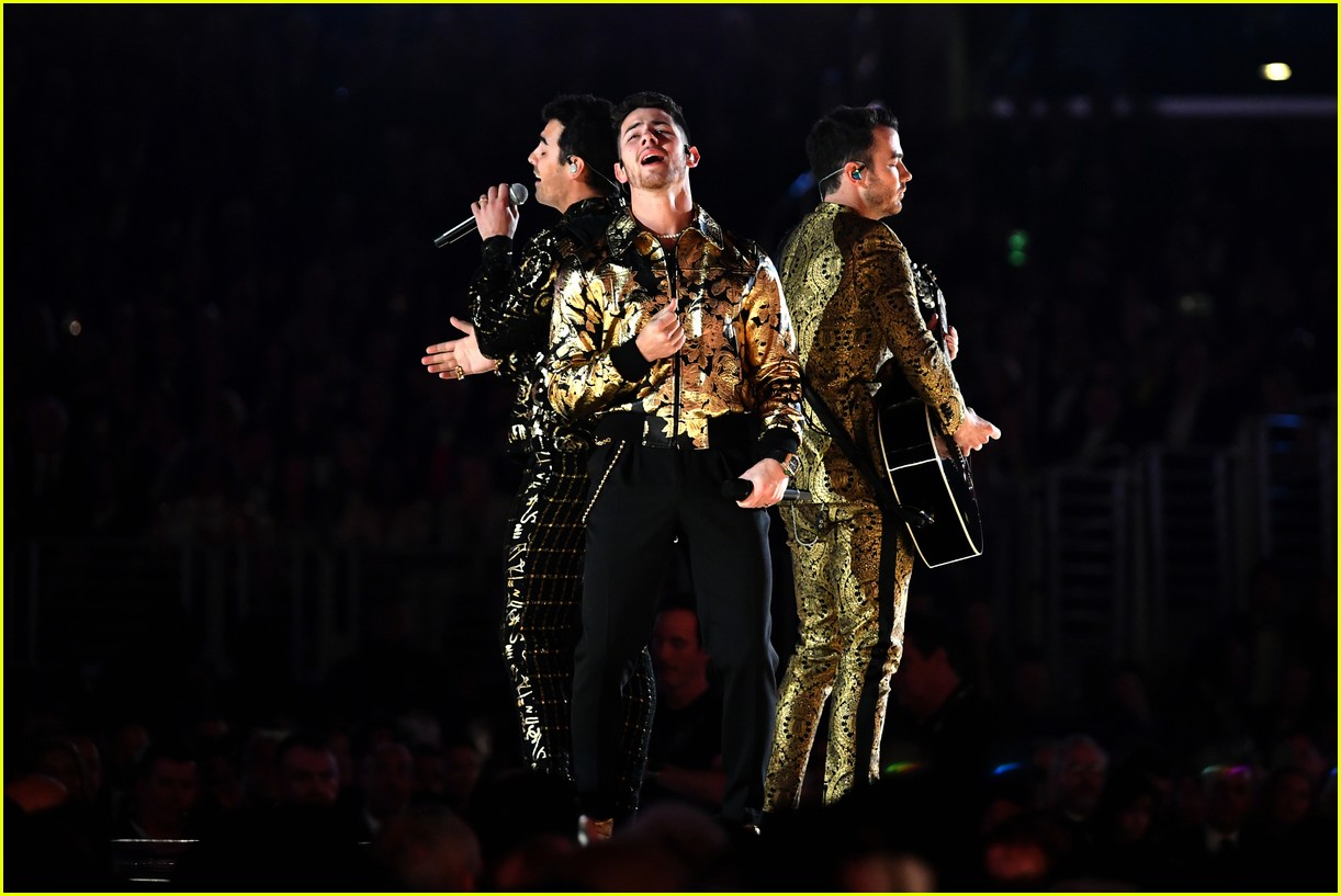 Photo: jonas brothers performance 2020 grammys 03 | Photo 4423945 ...