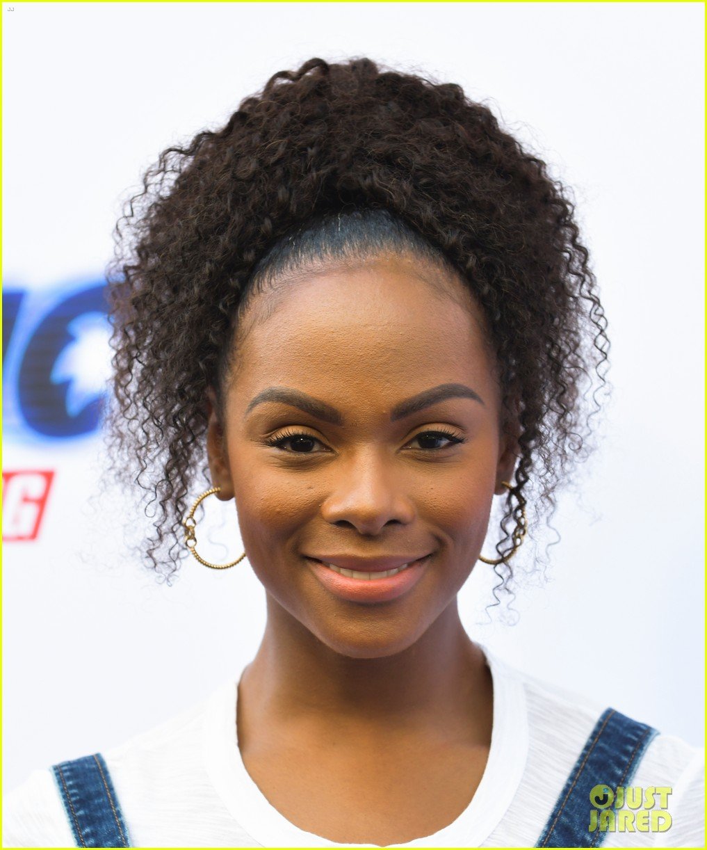 James Marsden Brings Son William & Daughter Mary to 'Sonic The Hedgehog ...