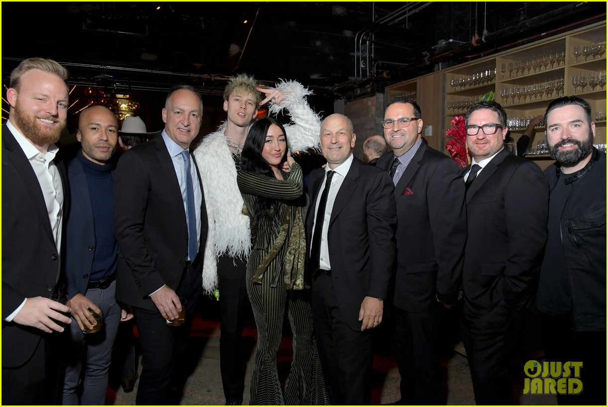 New Couple Alert? Noah Cyrus & Machine Gun Kelly Hold Hands at Grammys ...